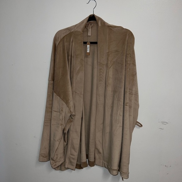 SKIMS | Intimates & Sleepwear | Skims Velour Robe Size 3xlg Skims Robe ...